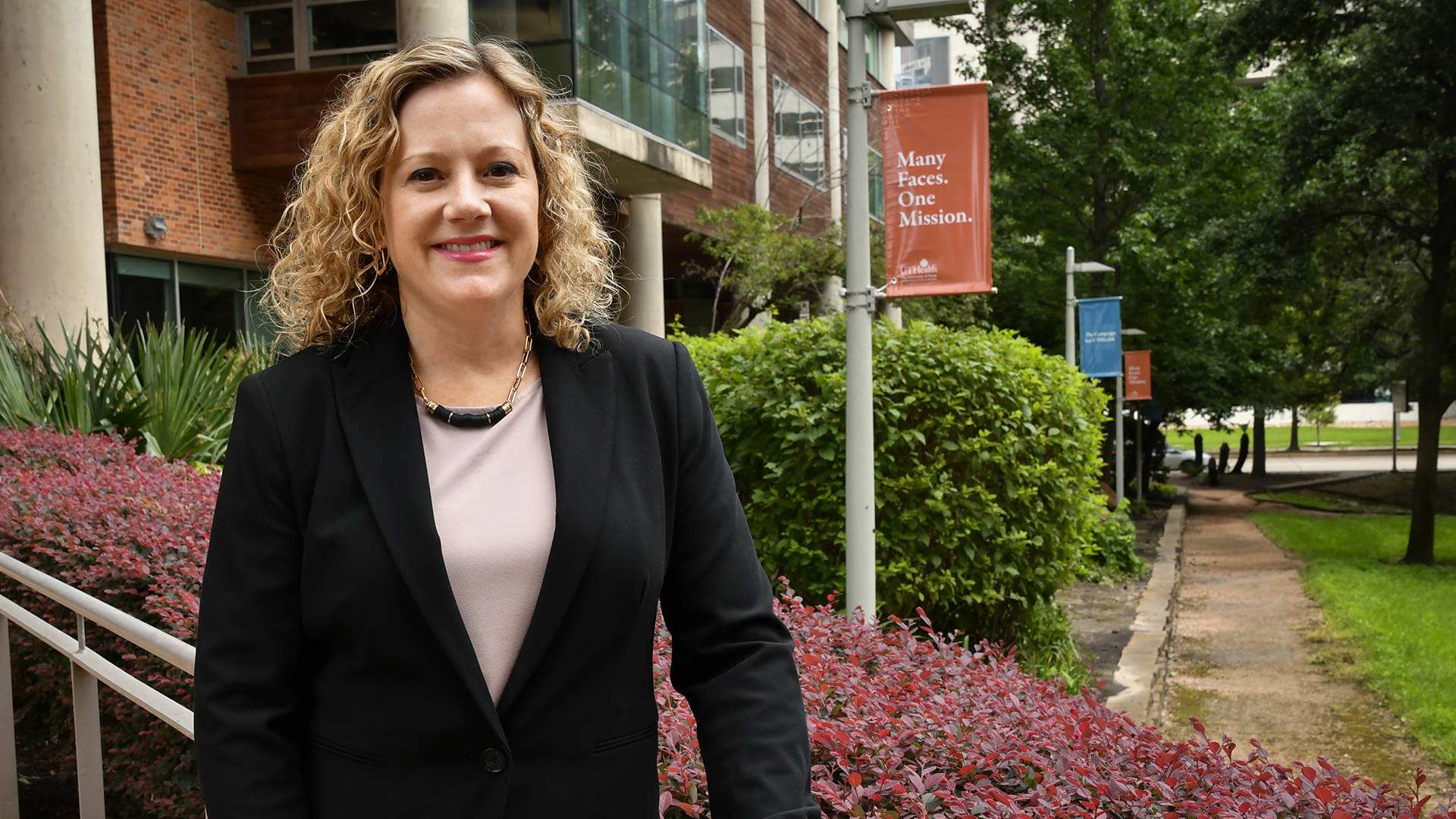 2 9m Nih Grant Awarded To Cizik School Of Nursing Researcher To Fund Real Time Hiv Prevention